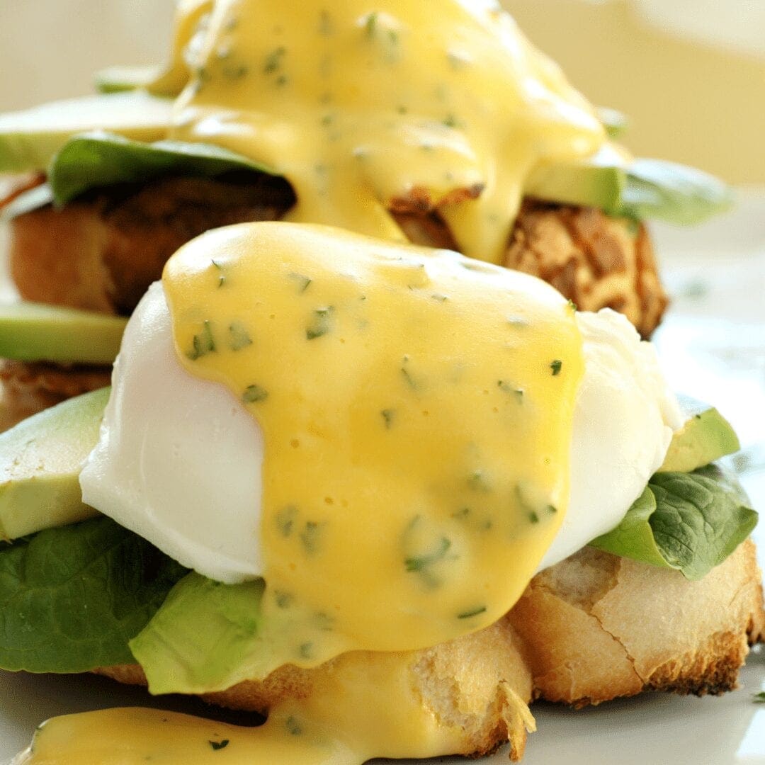 Easy Eggs Benedict - Wholesome Farmhouse Recipes