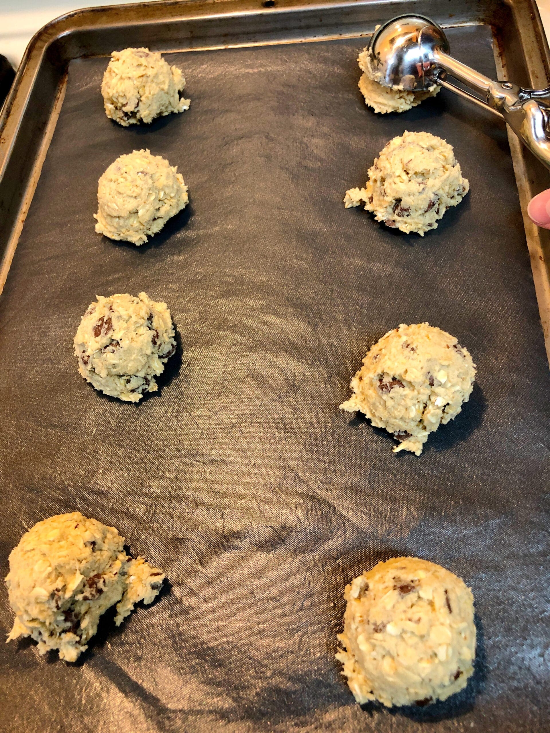 Blue Ribbon Oatmeal Chocolate Chip Cookies - Wholesome Farmhouse Recipes