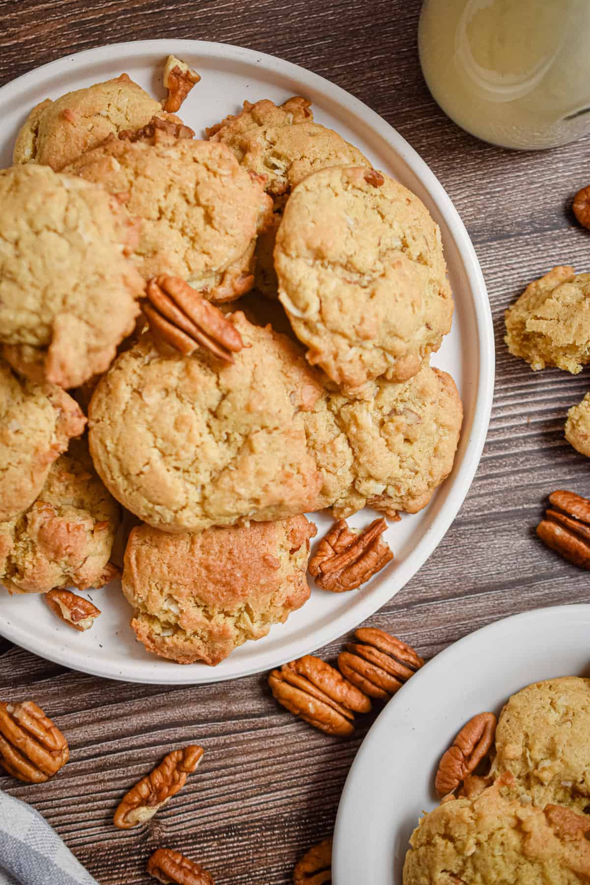 A Festive Collection of Easy Pecan Christmas Recipes - Wholesome ...