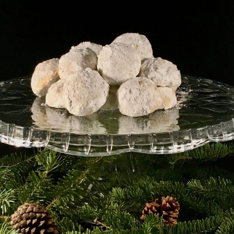 A Festive Collection of Easy Pecan Christmas Recipes - Wholesome ...