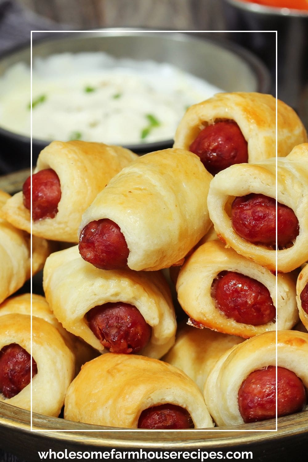 Pigs in a Blanket Recipe (Mini Hot Dog Appetizer) - Wholesome Farmhouse ...